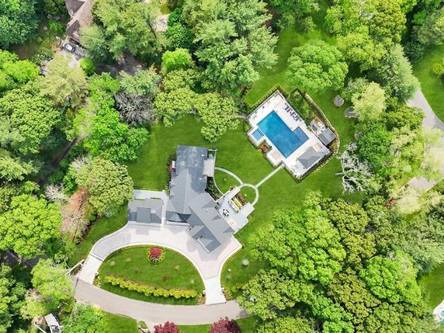 2 Chelmsford Drive