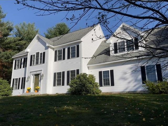 2 Chelsea Dr, Bow, NH 03304