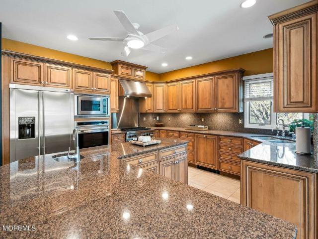 2 Chestnut Hill Drive, Manalapan, US, NJ