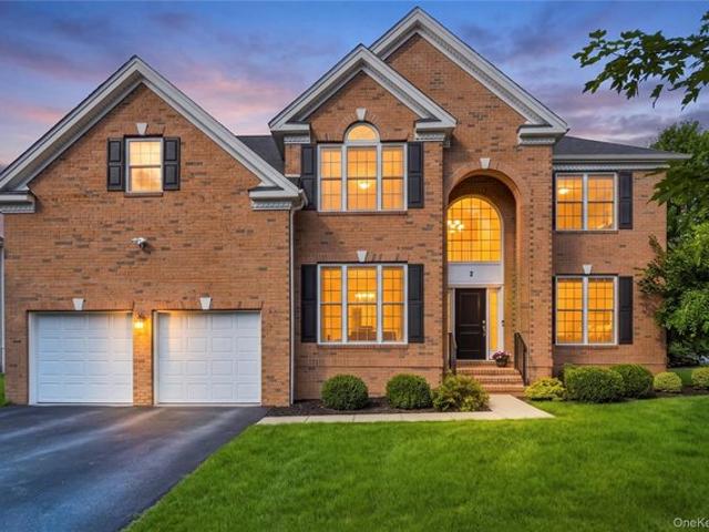 2 Chestnut St, Hopewell Junction, NY 12533