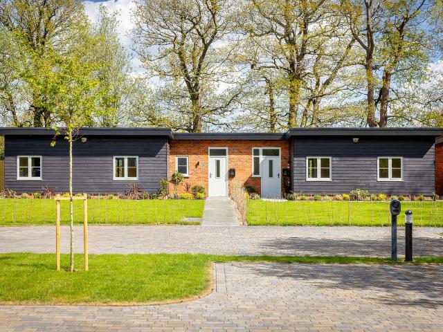 2 Christmas Farm Kennels Picketts Lane, Redhill RH1, 3 bed semi detached bungalow to rent, £2,300 pcm | PrimeLocation