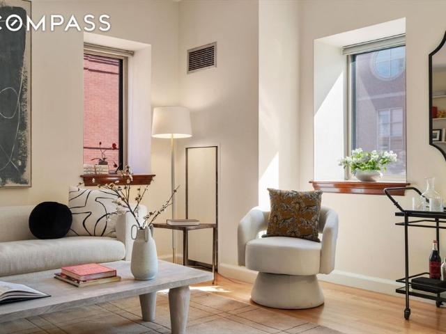 2 Clarendon St 302, Boston, MA