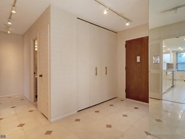 2 Claridge Dr. 1LE