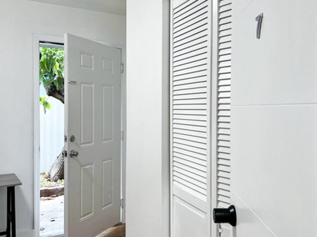 2 closets 3 bathrooms security cameras Minutes to Airport Quiet & respectful pad mates Low move in feeRemodeled & clean House with laundry, 2 blocks from bus route, Close to Tri Rail Station, 1 mile from Publix, Minutes from highway!