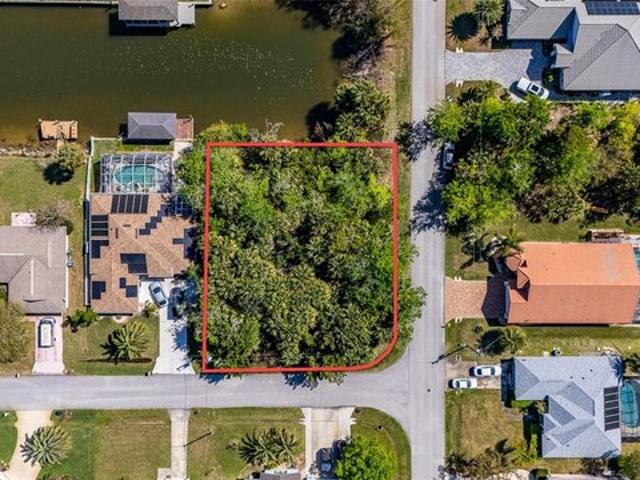2 Coconut Ct, Palm Coast, FL 32137