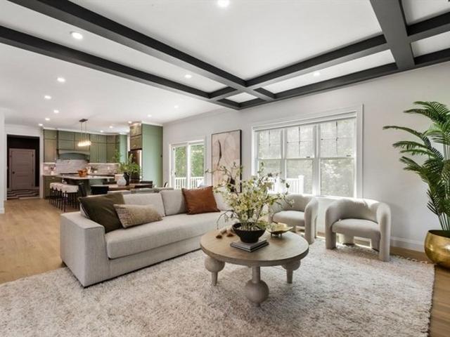 2 Cooper Ln, Easton, MA 02356