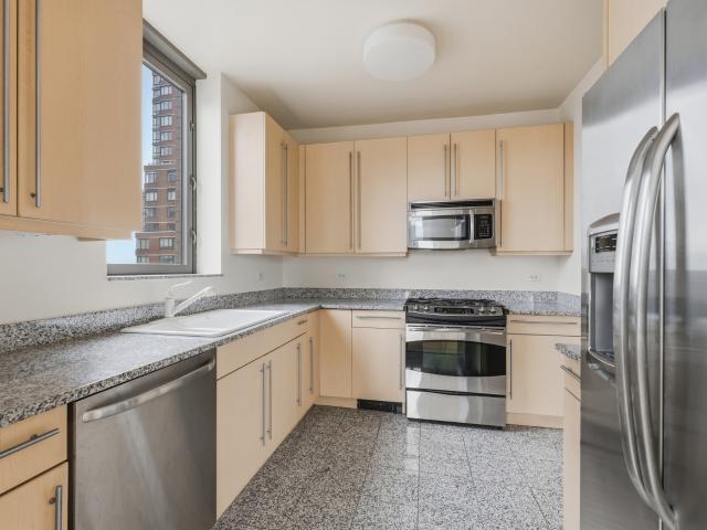 2 columbus avenue 35c
