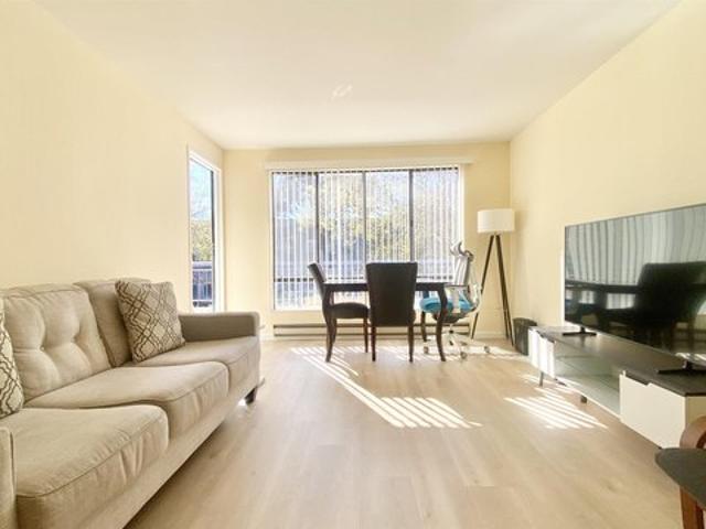 2 Commodore Dr Unit D273, Emeryville, CA 94608
