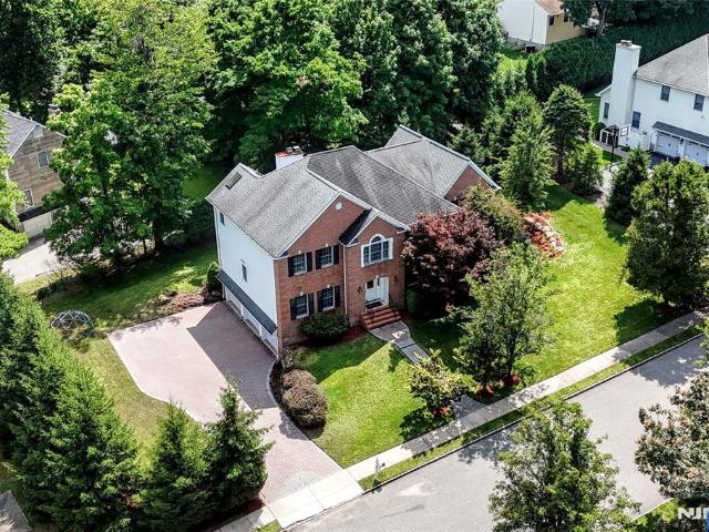 2 Concord Court