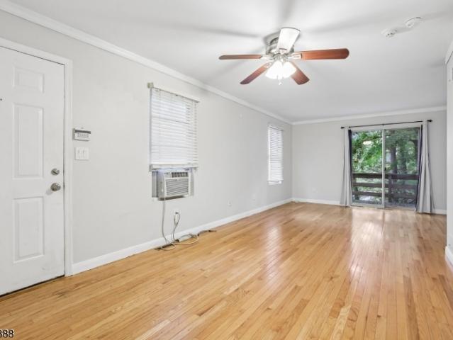 2 Cottage Pl # 1