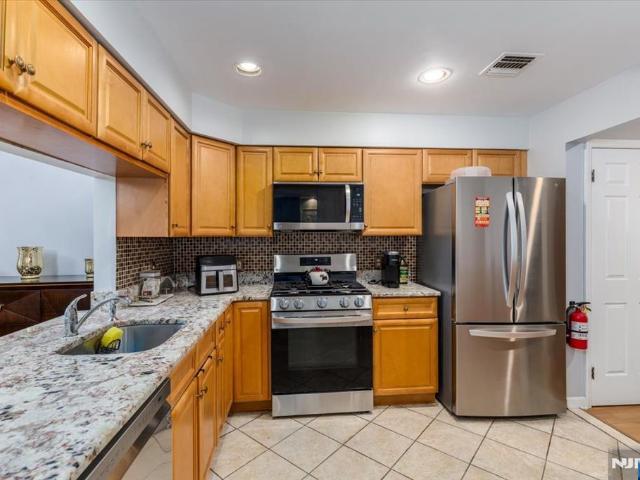 2 Crystal Ln, Unit 294, Paterson, NJ 07501 | MLS #26007 | Compass