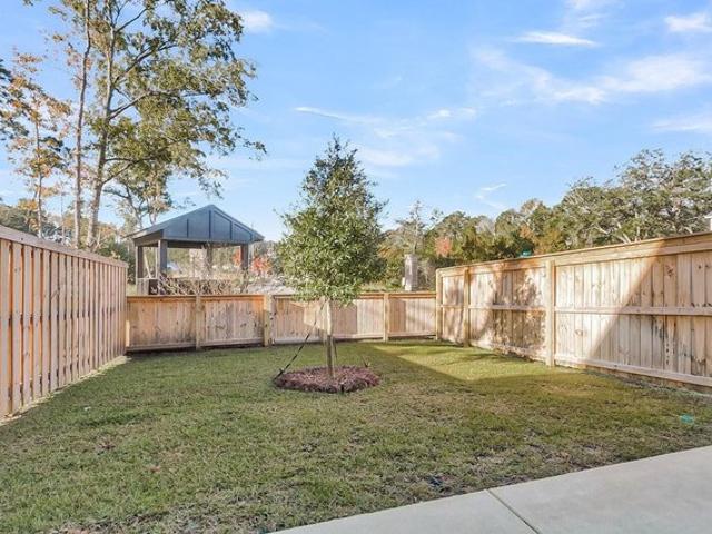 2 Dahlberg St, Summerville, SC 29483