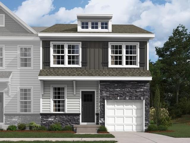 2 Denarski Dr, Sayreville, NJ 08872