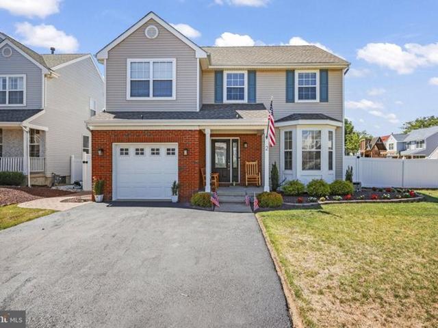 2 Devonshire Dr, Hazlet, NJ 07730