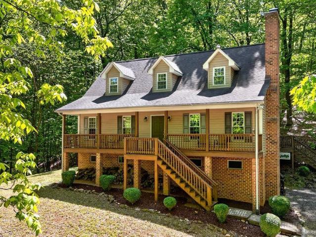2 dogwood ln