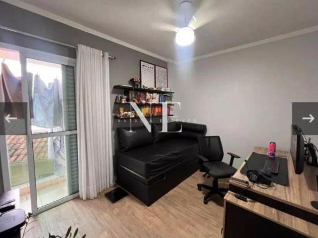 2 Dorm em prédio de 3 andares com elevador
