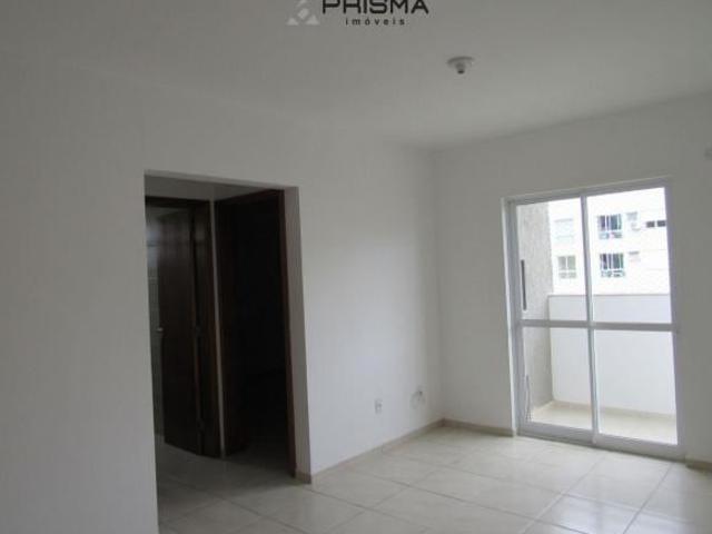 2 Dorm. Sacada, churrasqueira, elevador