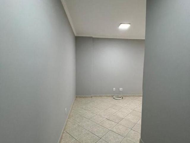 2 Dormitórios ampla metragem, perto dos comércios e do mar, excelente para residencia!