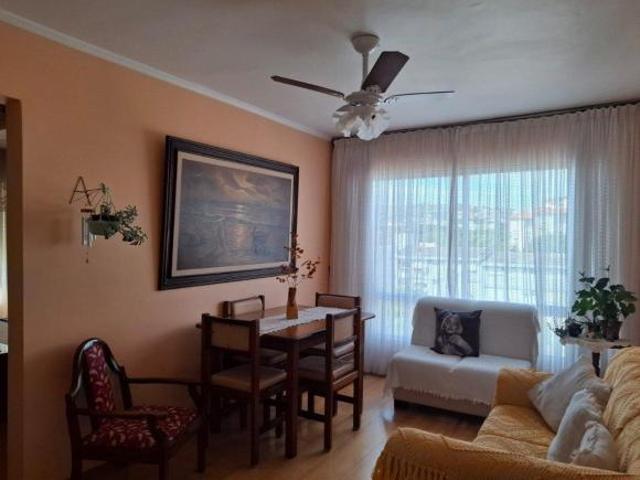 2 dormitórios,andar alto,vista,infra, Bairro Cristal