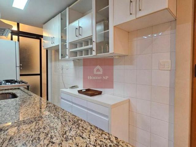 2 dormitórios com 2 vagas, reformado na Vila Andrade