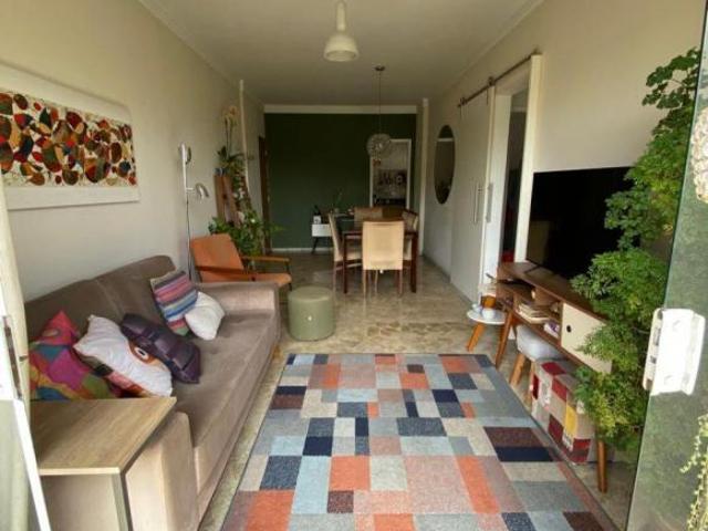 2 dormitórios e dependência como outro quarto. Gar. demarc