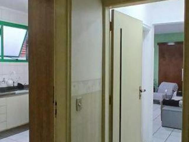 2 dormitórios, elevador. Garagem demarcada. Perto de praia