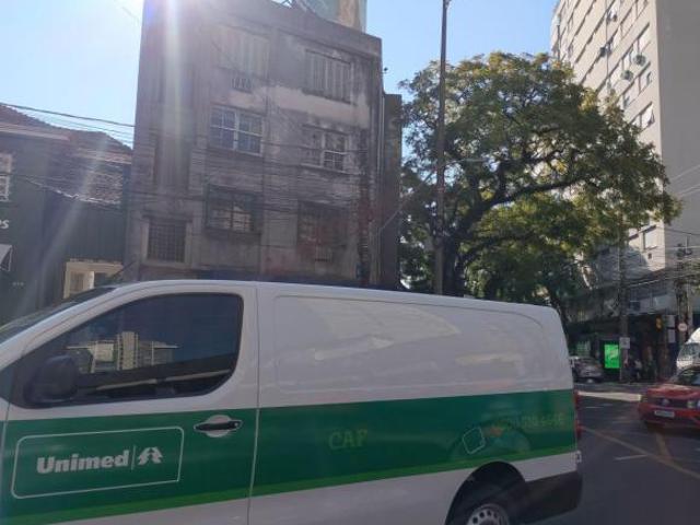2 dormitórios frente próximo Parcão