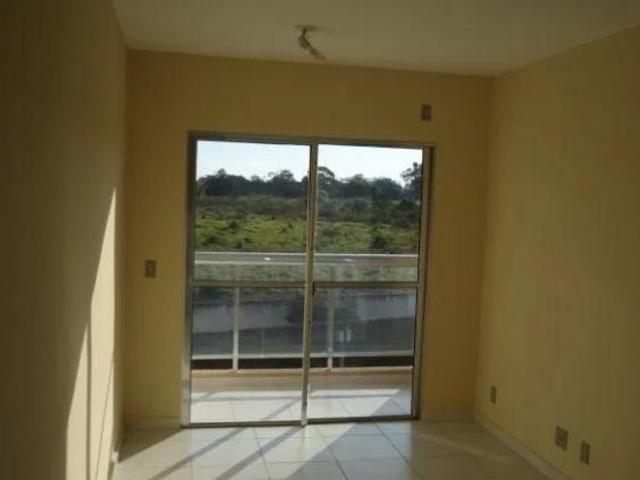 2 dormitórios, suite, varanda, garagem coberta