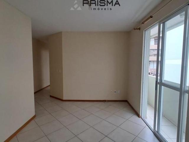 2 dormitórios, sacada, churrasqueira, garagem no centro