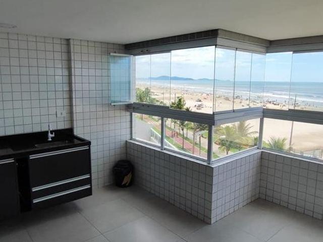 2 Dormitórios sendo 1 suíte e 2 Vagas de Garagem