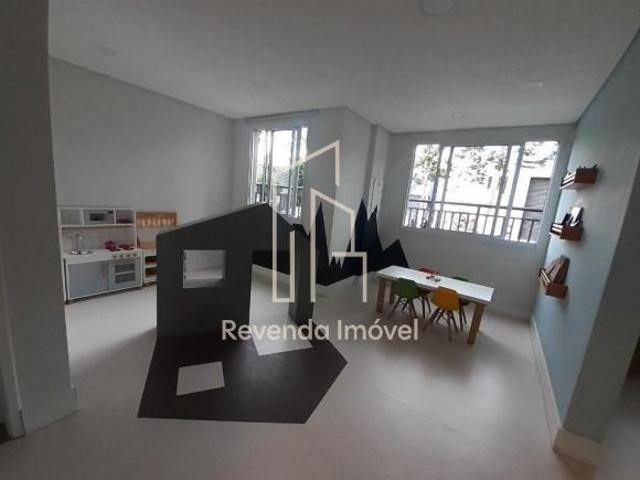 2 dormitorios, Varanda, 1 banheiro com 38m2 Bras