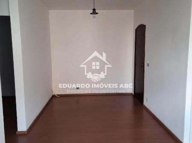 2 dormitórios. 1 vaga na garagem. Ótima localização. SBC