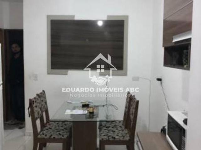 2 dormitórios. 1 vaga na garagem. Varanda Cidade São Jorge Santo André