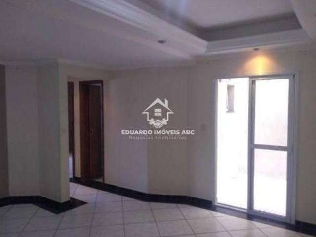 2 dormitórios. 1 vaga. Ótima localização. Vila Humaitá Santo André