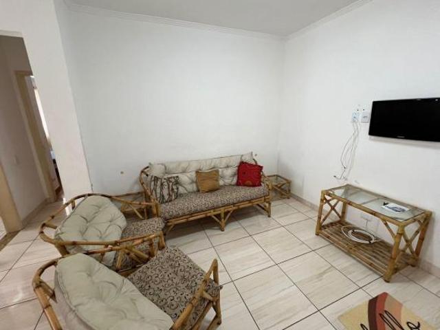 2 dormitórios 87m2 a 200m da Praia 1 andar