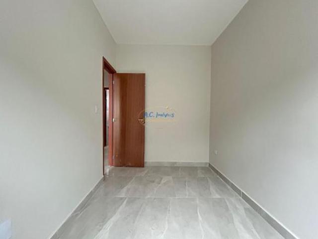 2 dorms bem localizada na guilhermina, vem conhecer!