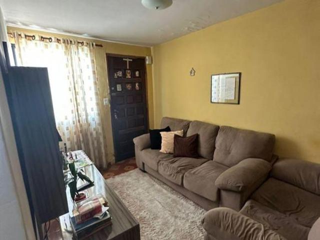 2 dorms com garagem Educandário Financia