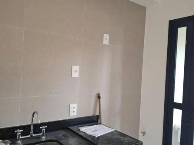 2 DORMS COM SUITE E VAGA
