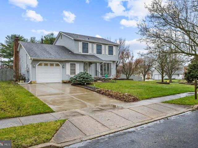 2 Dorado Ct, Clementon, NJ 08021