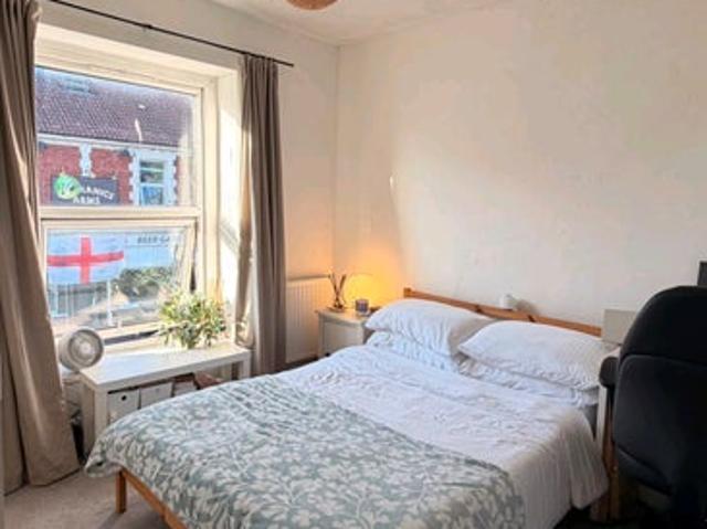 2 double bed flat, St George Park. Cat friendly