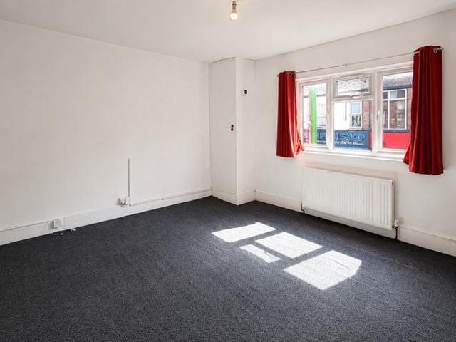2 Double Rooms + Large Roof Terrace, E17