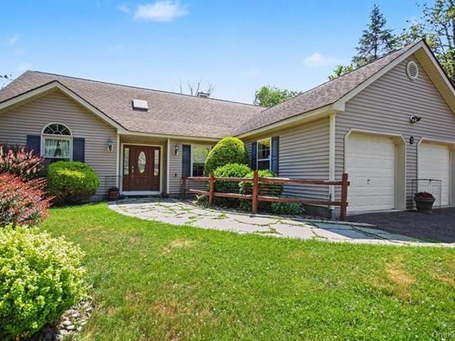2 Douglas St, Rock Hill, NY 12775