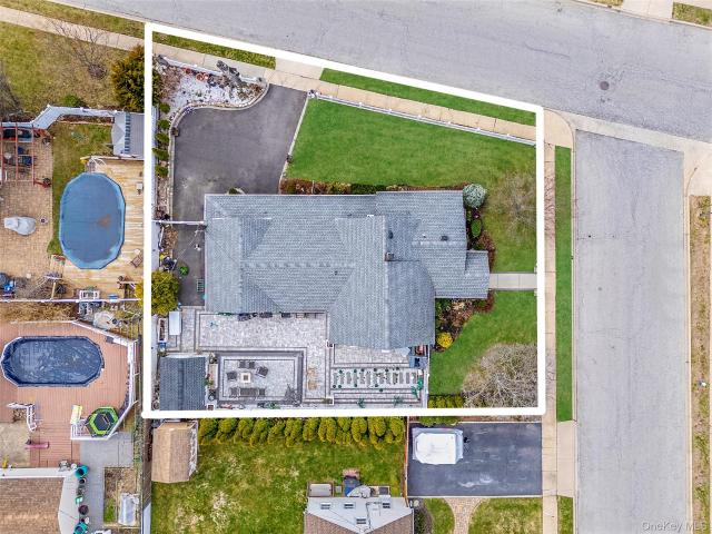2 Drake Lane