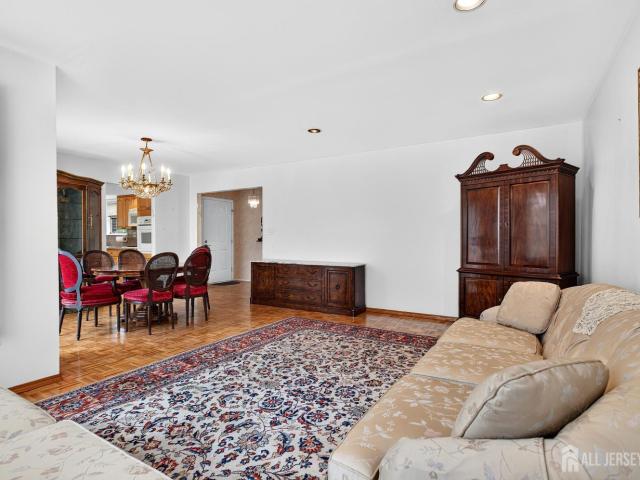 2 Ethan Allen Drive