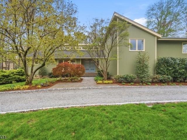 2 Exeter Ln, Morris Twp, NJ 07960
