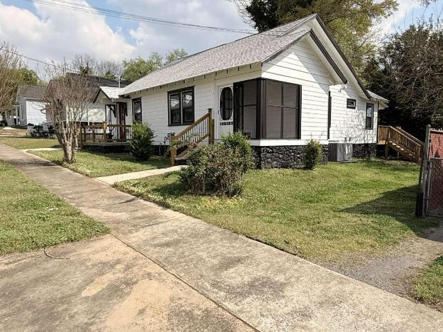2 E 10th Street SW