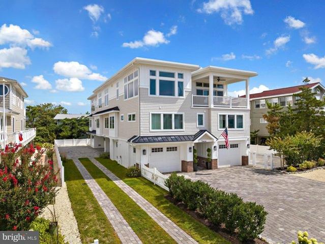 2 E 28th St Unit B, Barnegat Light, NJ 08006