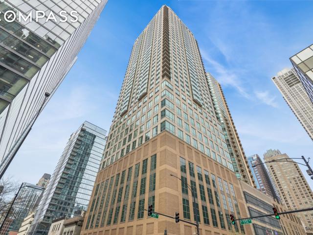 2 E Erie St 3614, Chicago, IL