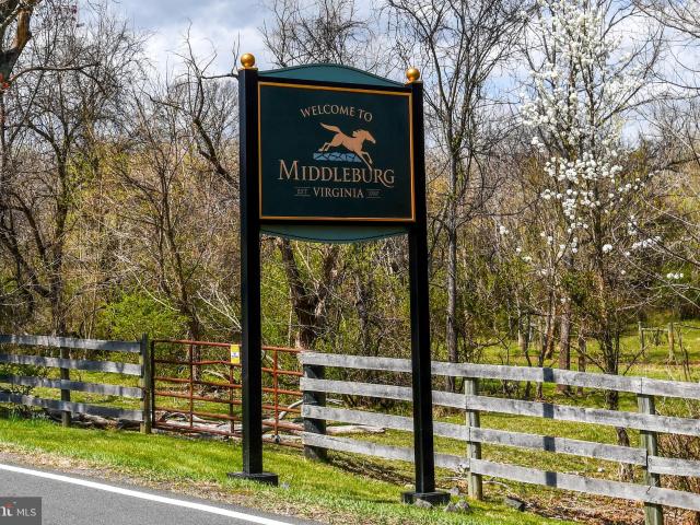 2 E Federal St, Bsmt, Middleburg, VA 20117 | MLS #VALO2124 | Compass