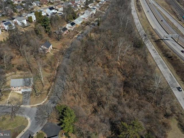 2 E Park Rd, Wyomissing, PA 19609